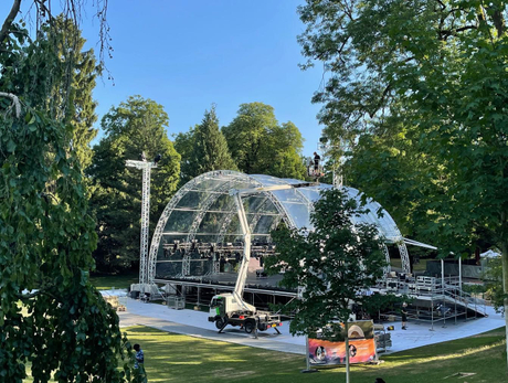 How Steel Clear Arch Roof Truss Combine with Layher Stage - DRAGON STAGE